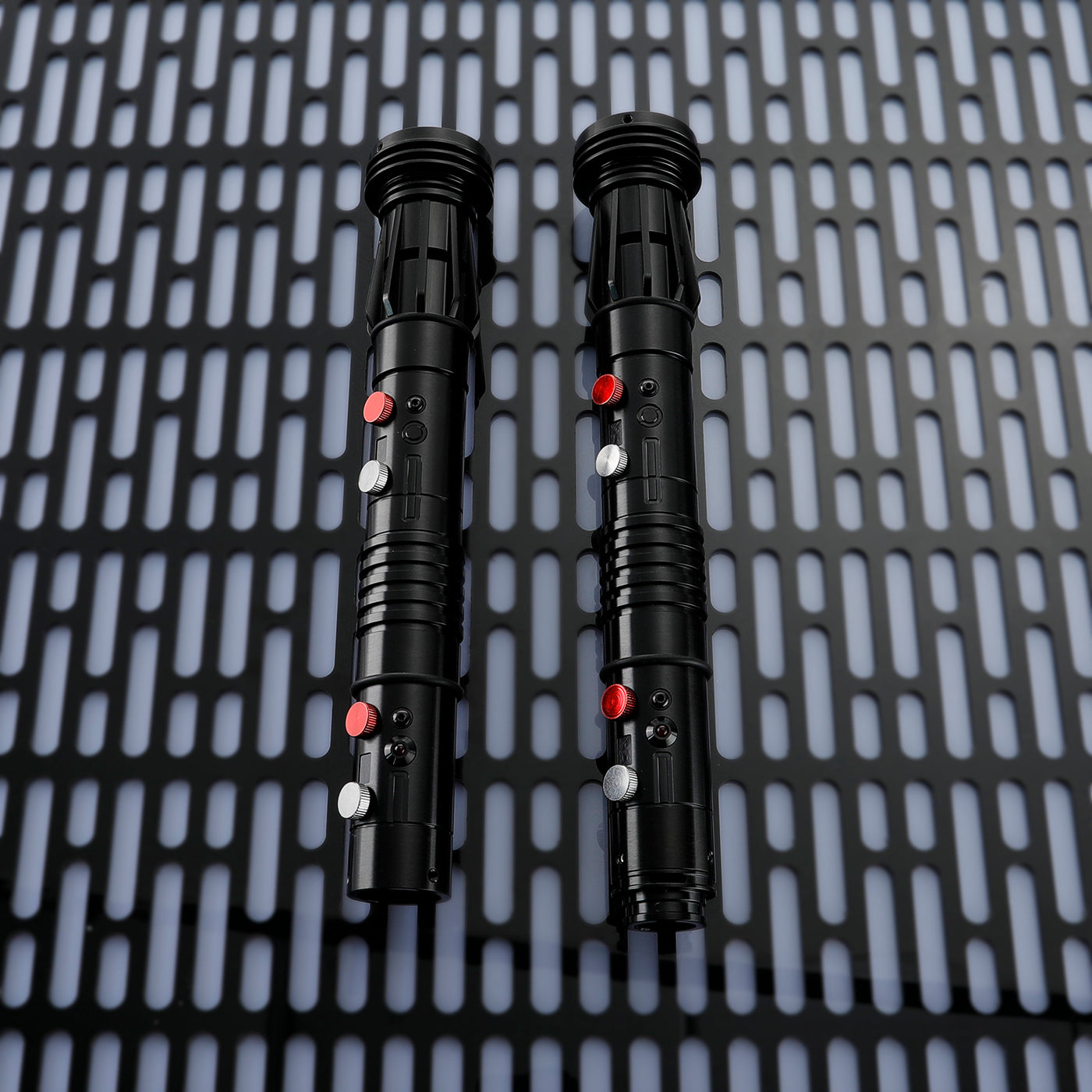 Darth Maul Double-Bladed Lightsaber – Combat-Ready Collectible Saber