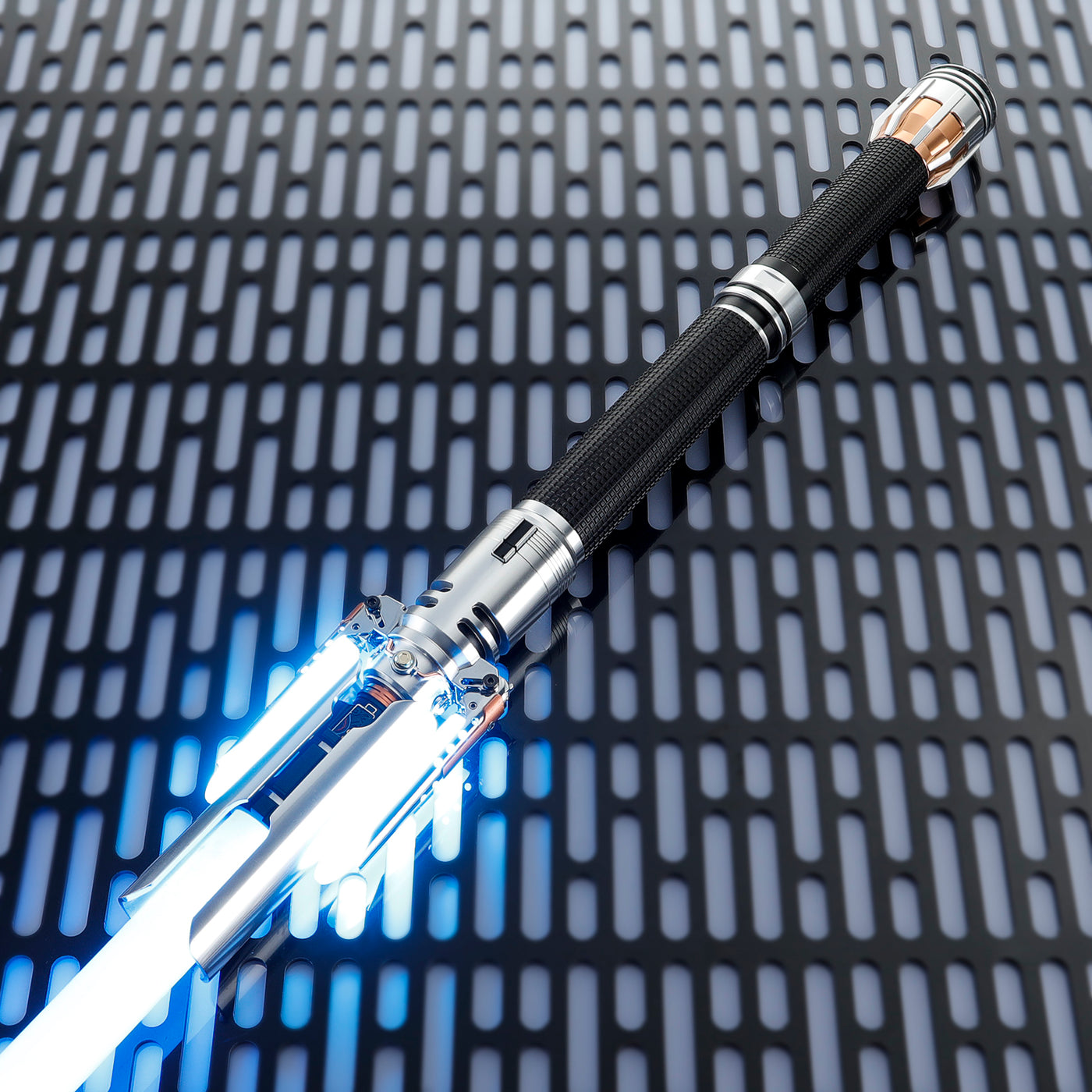 LIGHTSABER® Kestis Crossguard Saber | Motion-sensitive blade effects